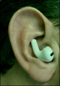 How to Keep AirPods From Falling Out [Right Approach 2024]